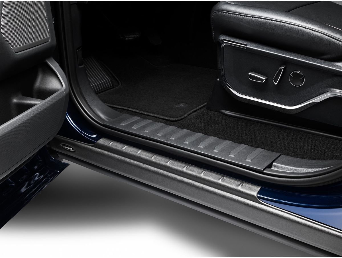 Bushwacker Trail Armor Rocker Panels | Husky Liners